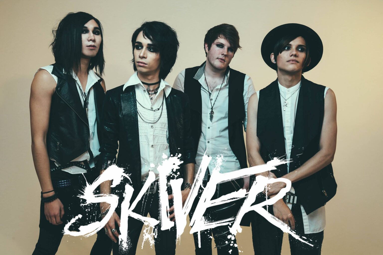 Musing with Manouska: DIY braided headband | VALLEY Magazine