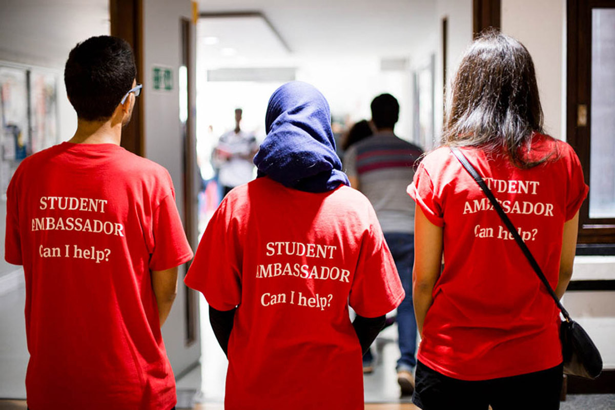 Student Ambassador Programs You Need to Take Advantage Of | VALLEY Magazine